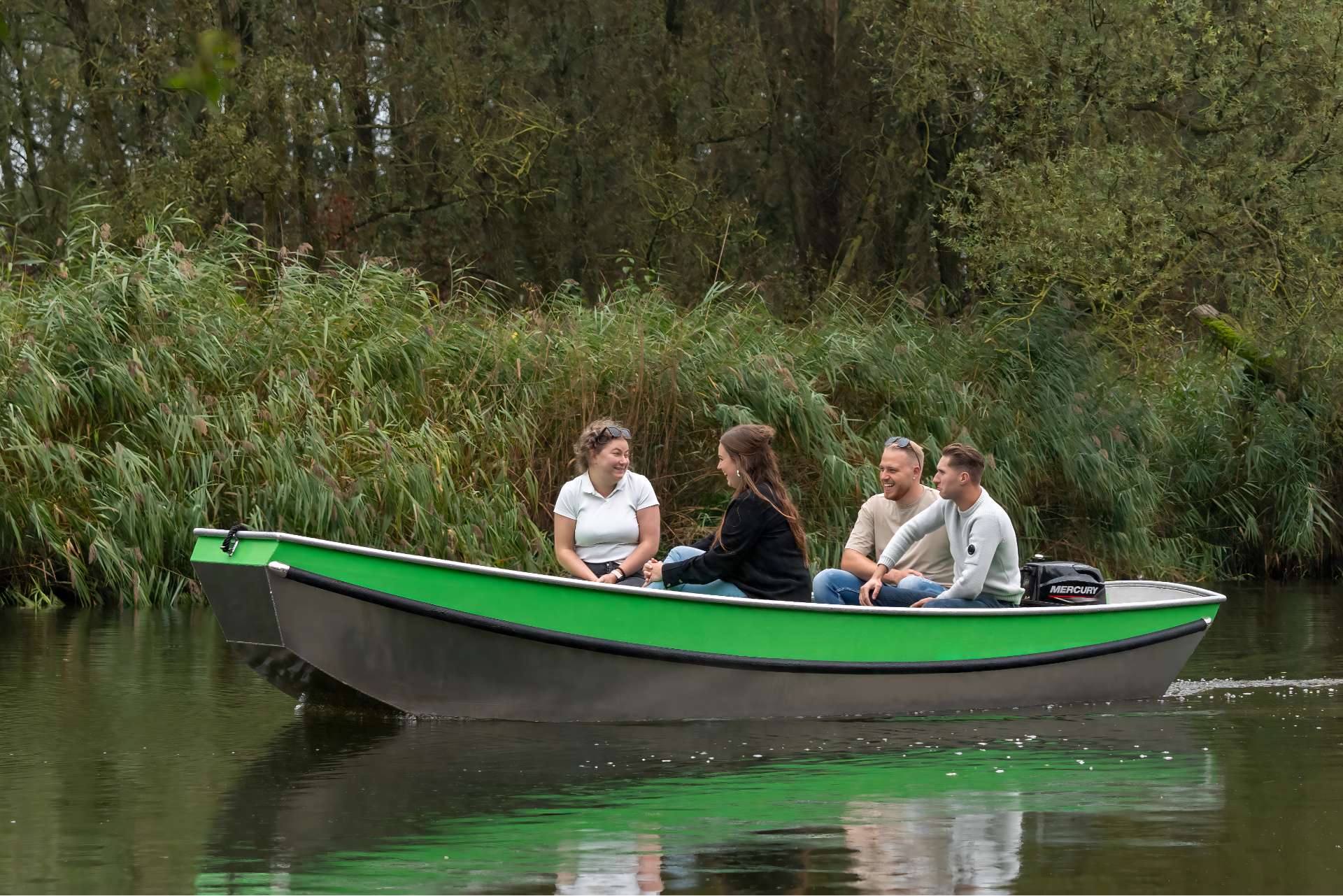 Visboot huren Biesbosch | Diepstraten Botenverhuur